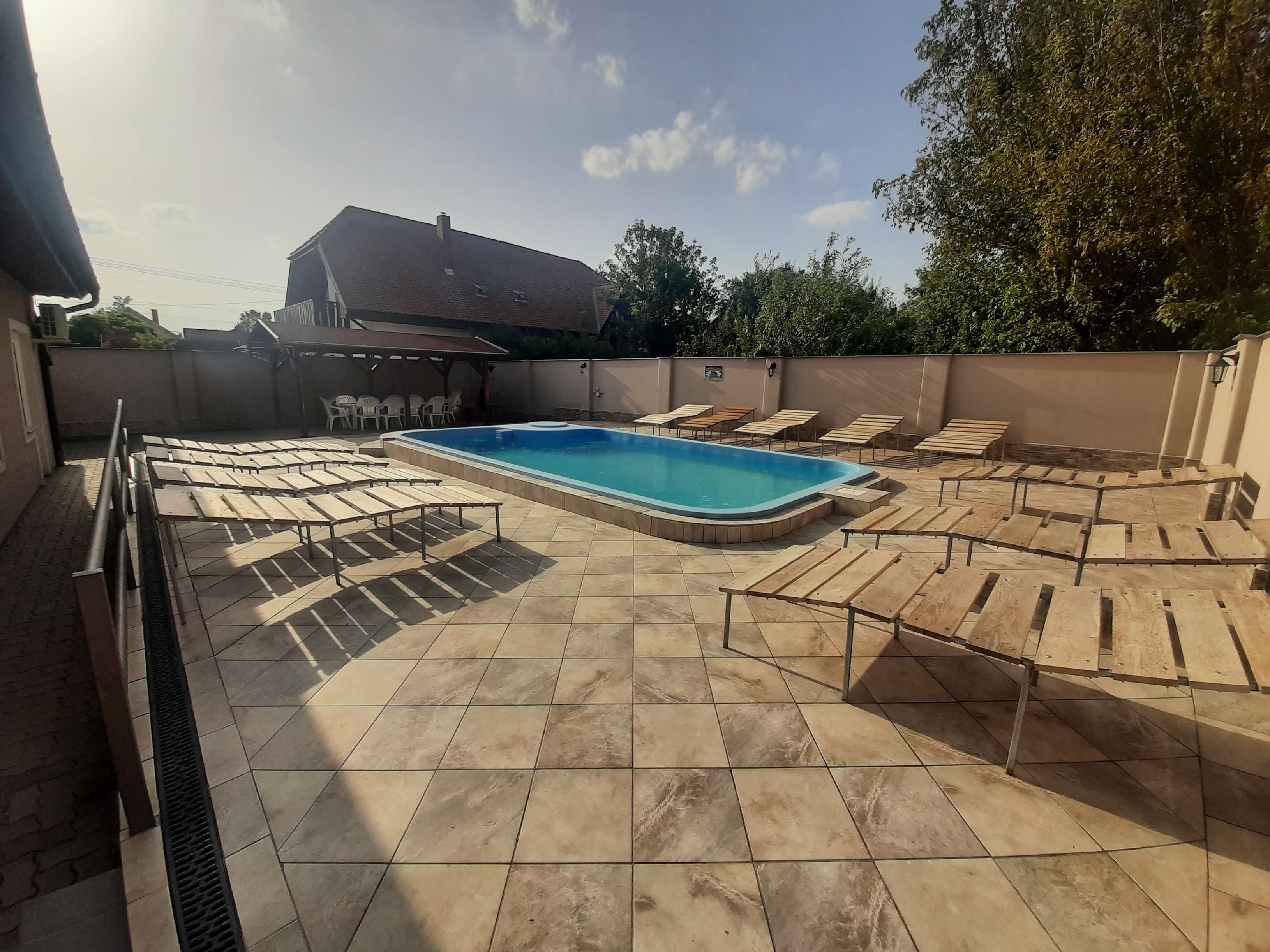 6 Személyes Apartman - Balatonlelle